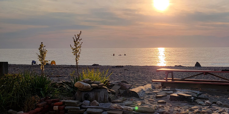 9 Neighborhoods in Erie, PA with a Lakefront View - Maleno